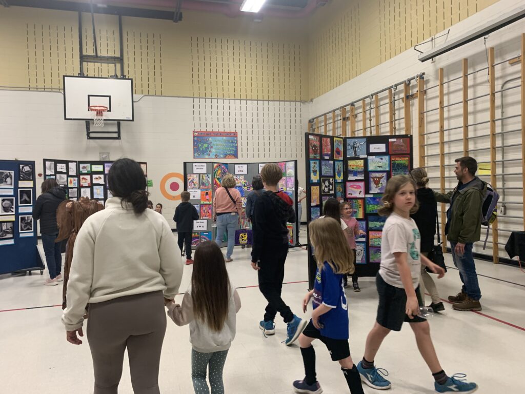Art in and out of the Classroom - youthLEADarts